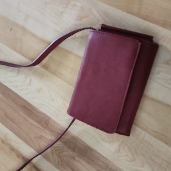 G.H. Bass & Co. | Bags | Bass Co Crossbody Purse | Poshmark